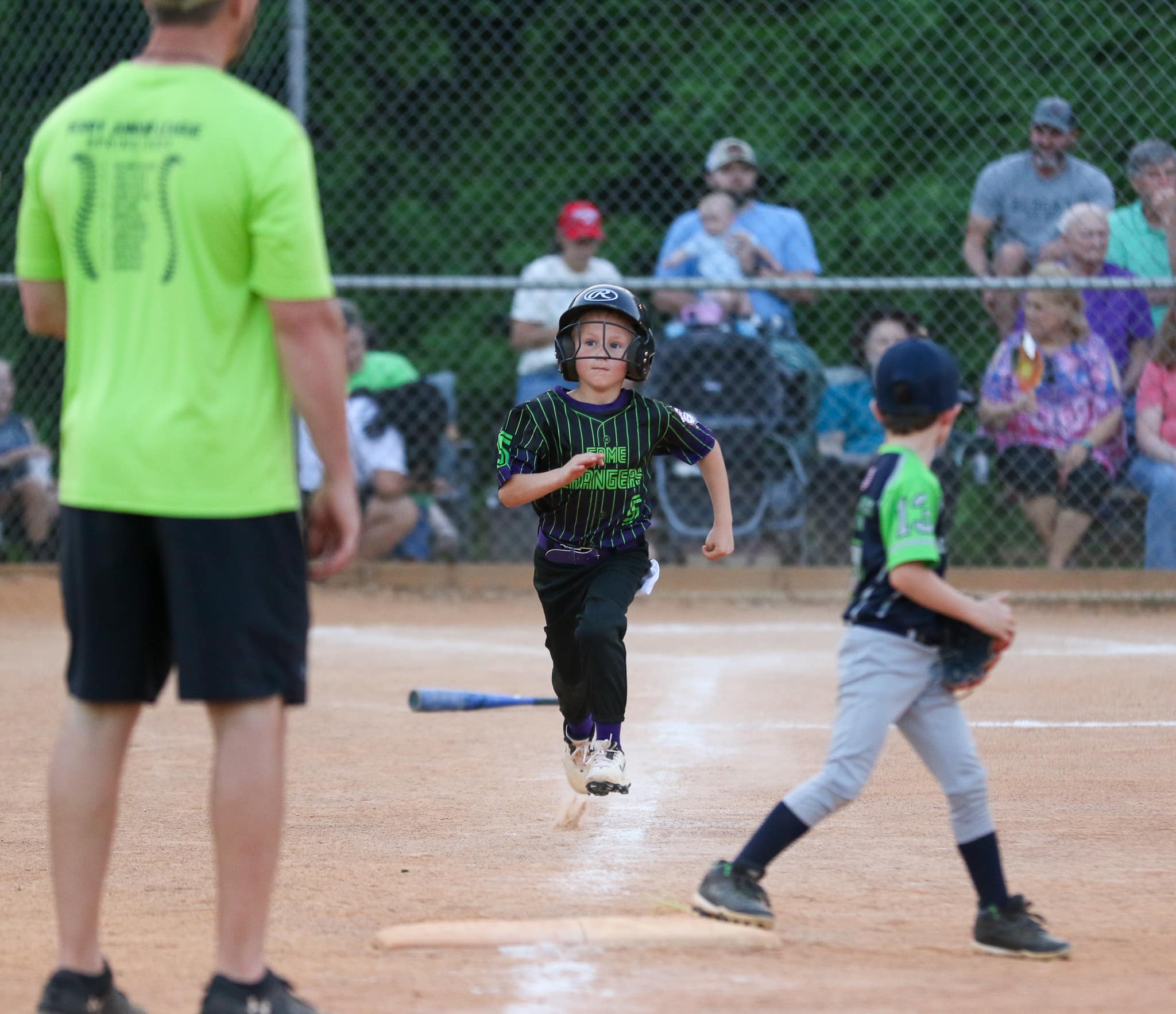 PHOTOS: Friday night at the Perry Junior League – Houston Home Journal