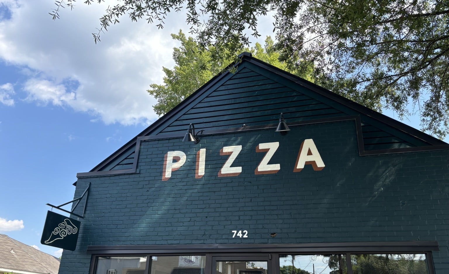 HHJ Eats: Ghost Runner Pizza Review – Houston Home Journal