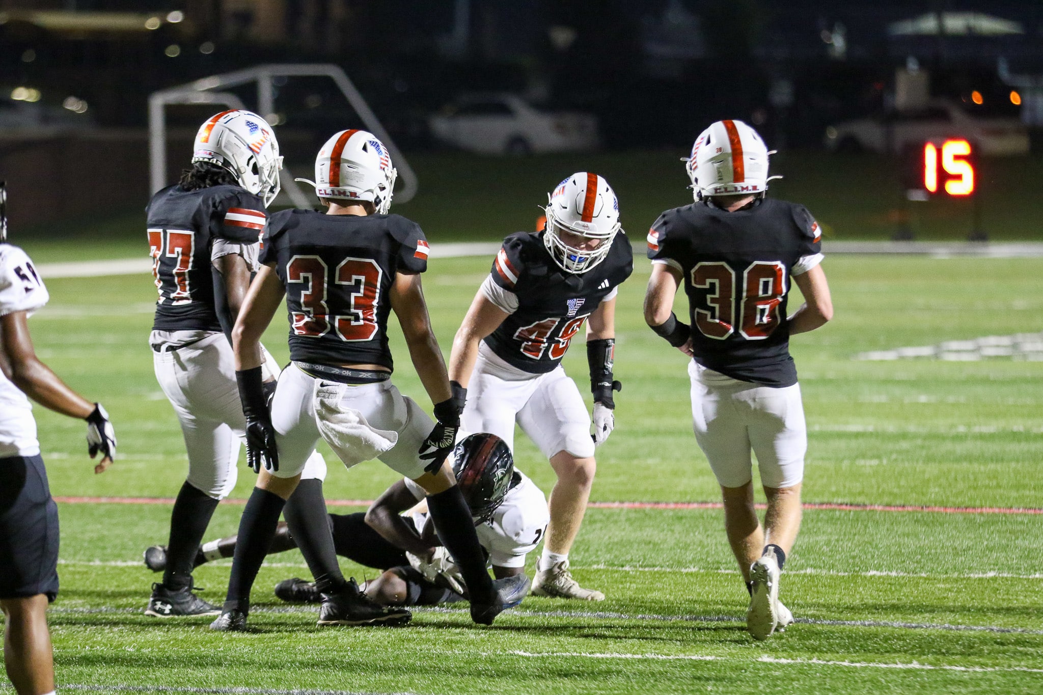 Veterans football wins comfortably in scrimmage against Howard ...